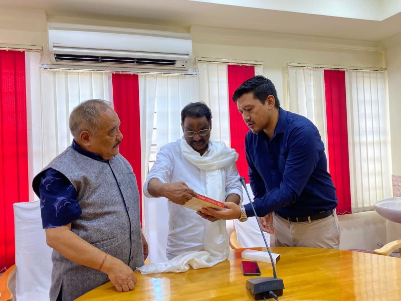 Parliamentarians Migyur Dorjee and Lobsang Gyatso Sither Call on the ...